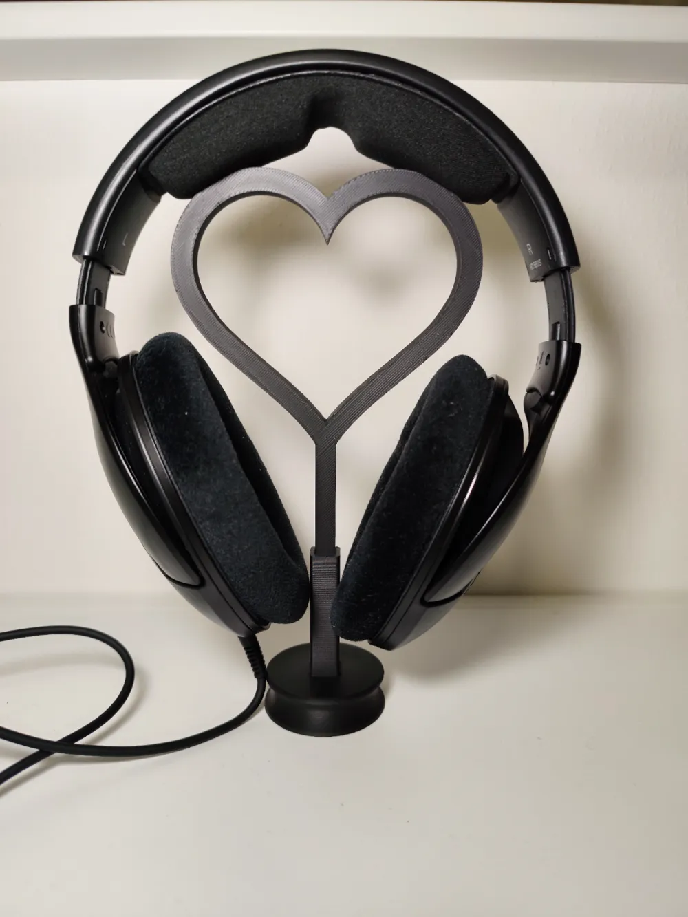Headphone stand "Heart" by DL 3D LAB - MakerWorld