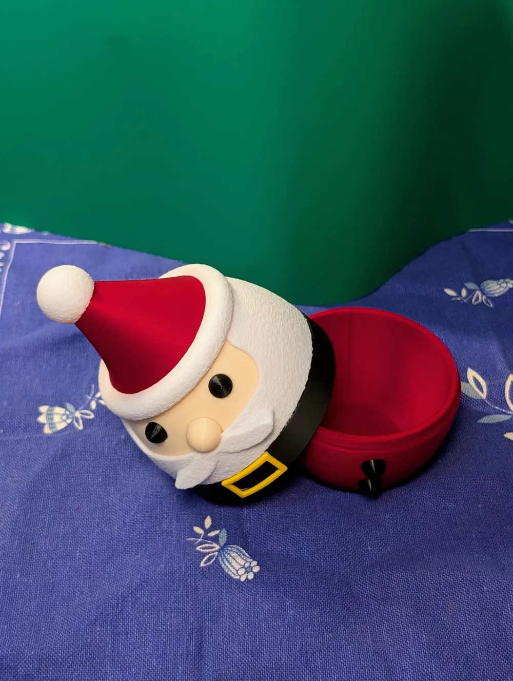 Santa Egg – Openable Santa Claus by 3DMerchandMore MakerWorld: Download ...