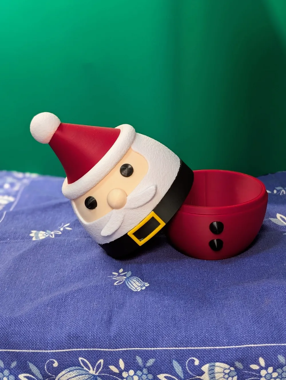 Santa Egg – Openable Santa Claus by 3DMerchandMore MakerWorld: Download ...