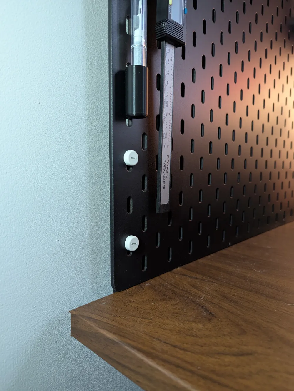 Skadis under desk screw mount by Birdoq - MakerWorld