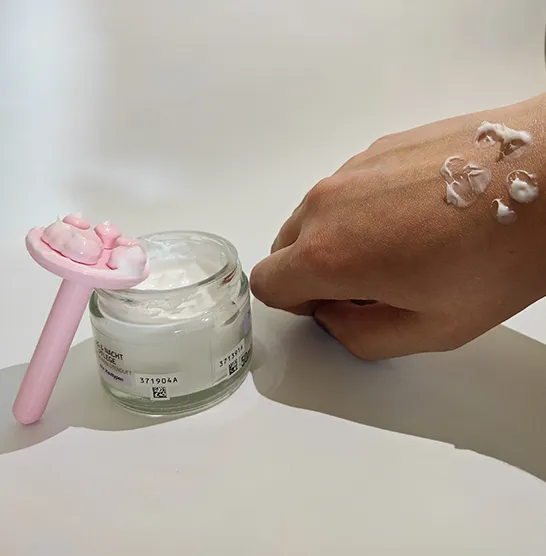 Creme and Lotion Applicator - Cat Paw by Dust_ - MakerWorld