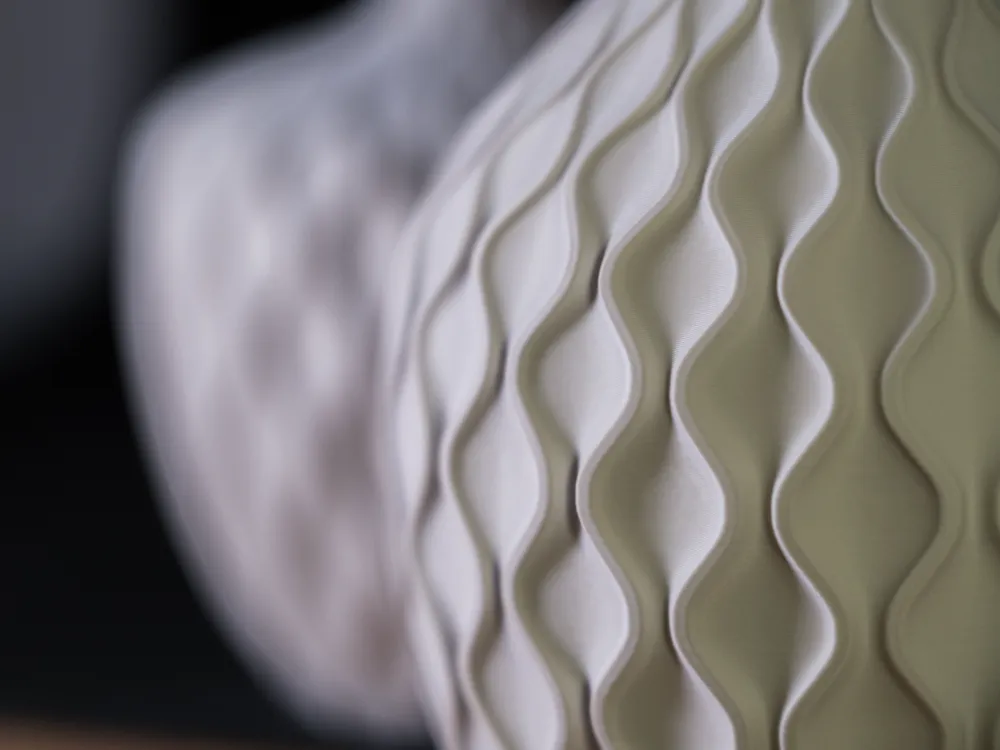 Wave Vase Model One - Contemporary Vase Design by Rox3D - MakerWorld