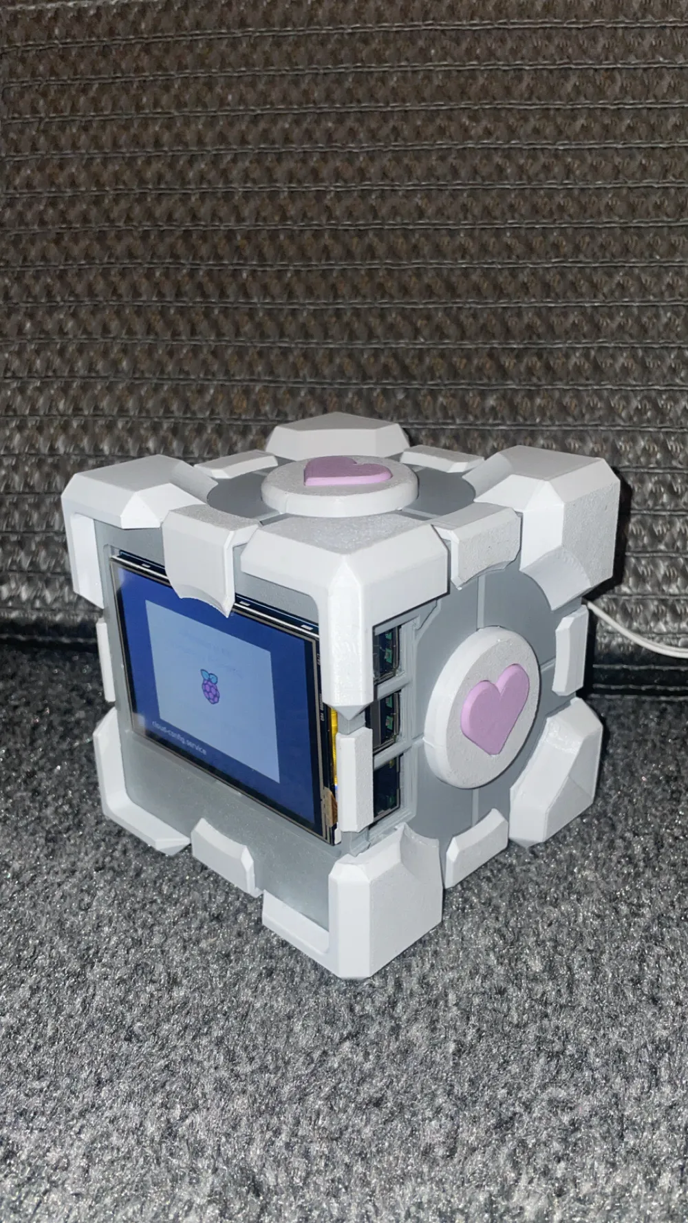 Raspberry pi 3b+ Portal Companion cube Remixed by os1kiros MakerWorld ...