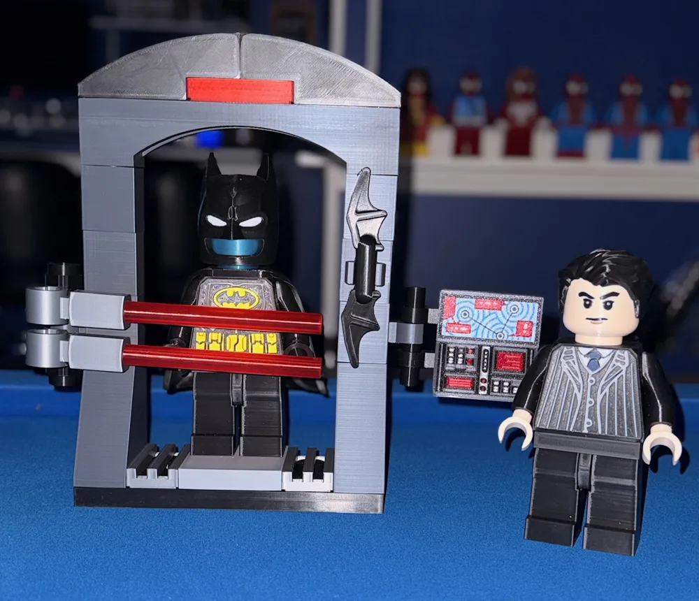 Bruce Wayne - Batsuit MegaFigure Set (5:1 Scale) - Free 3D Print Model ...