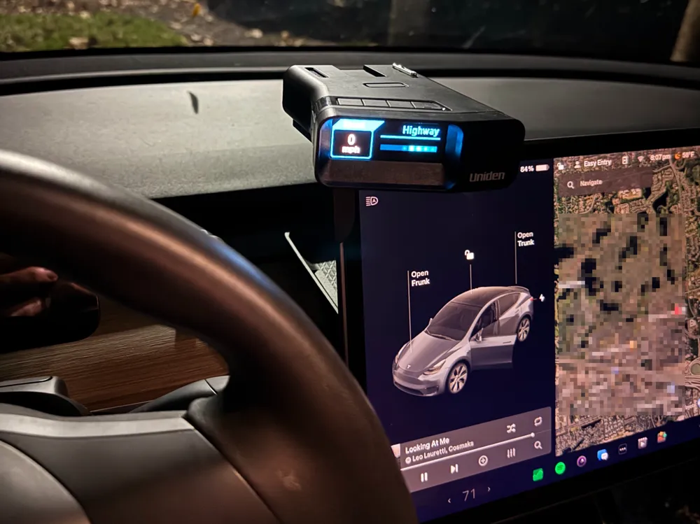 Uniden R7 Radar Detector Mount for Tesla Model Y and 3 Remixed by ...