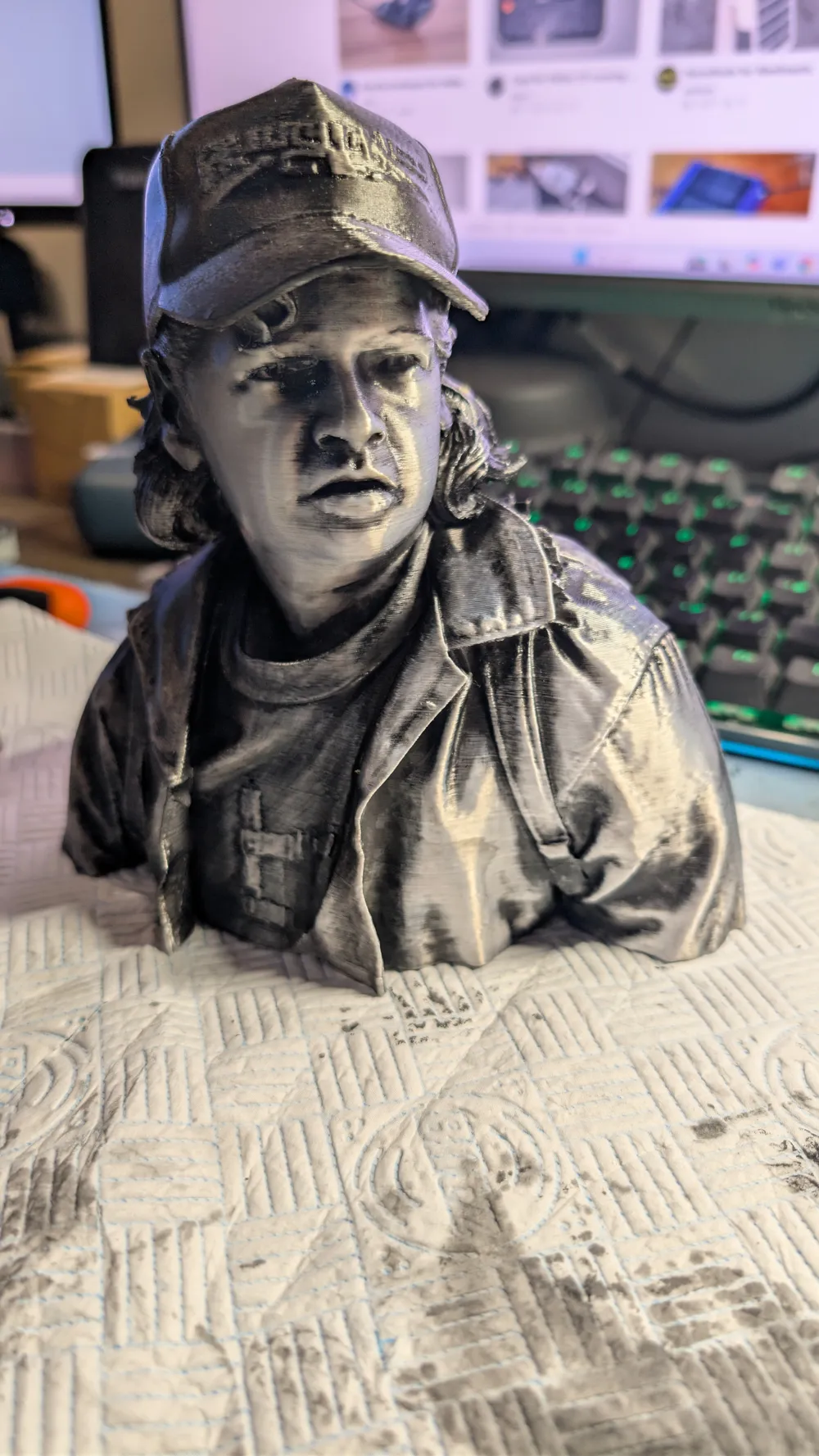 Dustin - Stranger Things (Fanart) – Kostenloses 3D-Druckmodell – MakerWorld