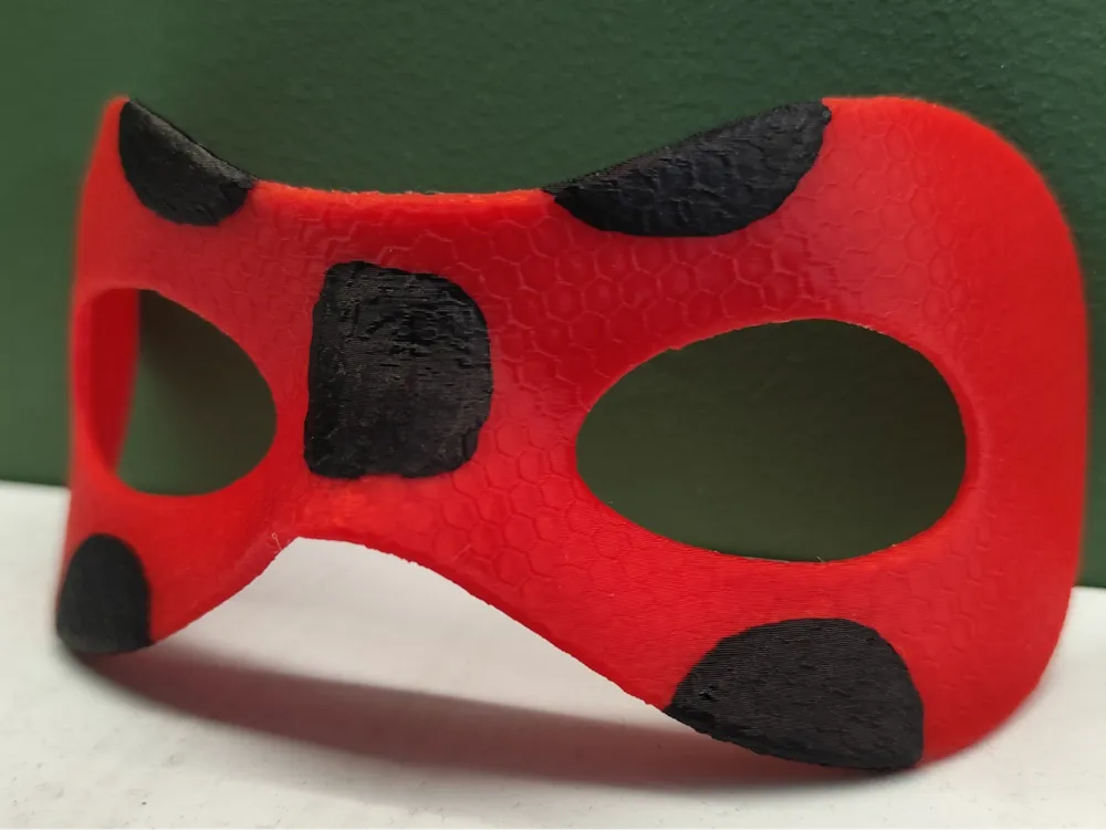 Ladybug mask by ponk00 - MakerWorld