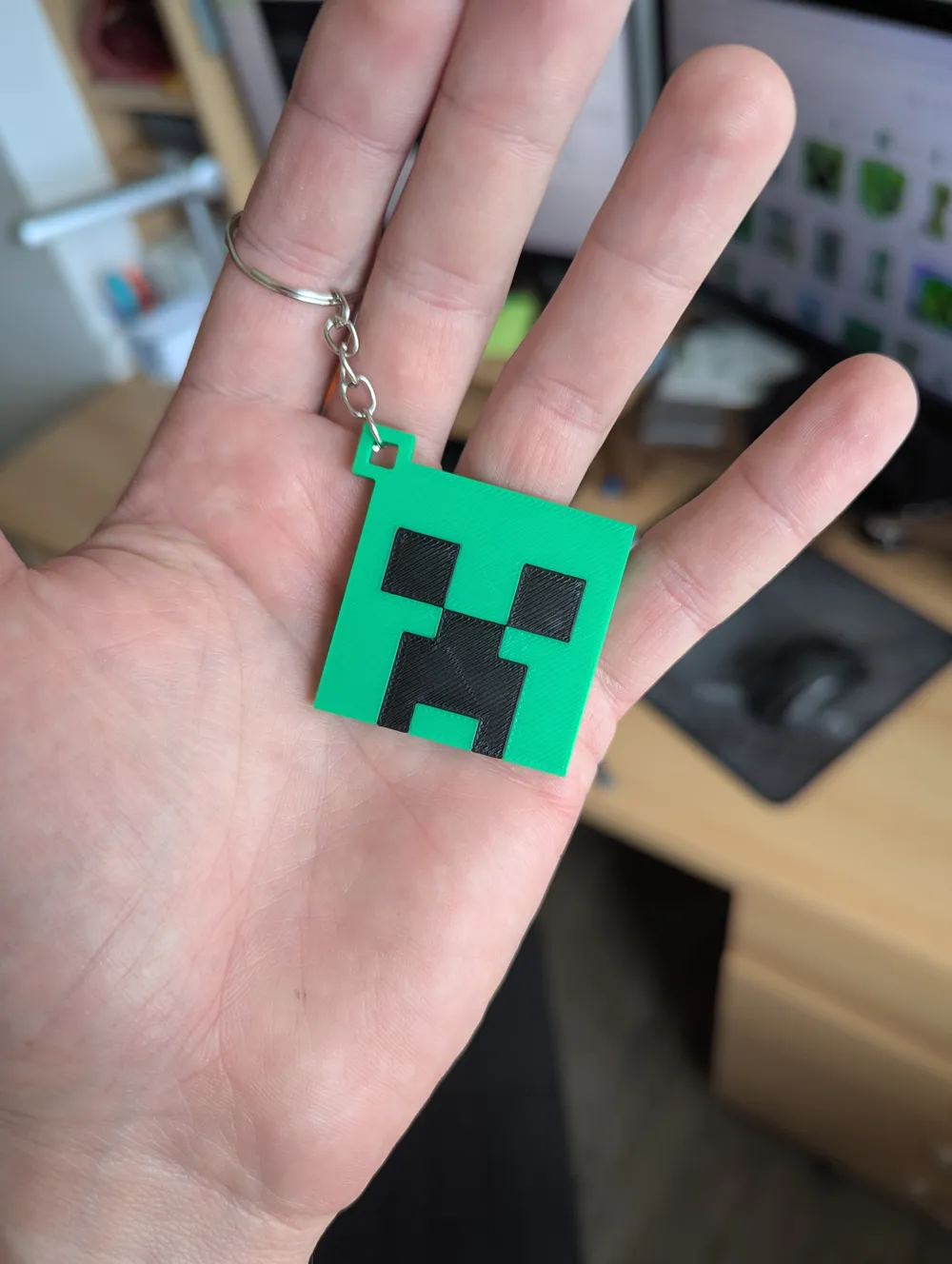 Minecraft Creeper - keychain by DavaMakerWorld: Download Free 3D Models