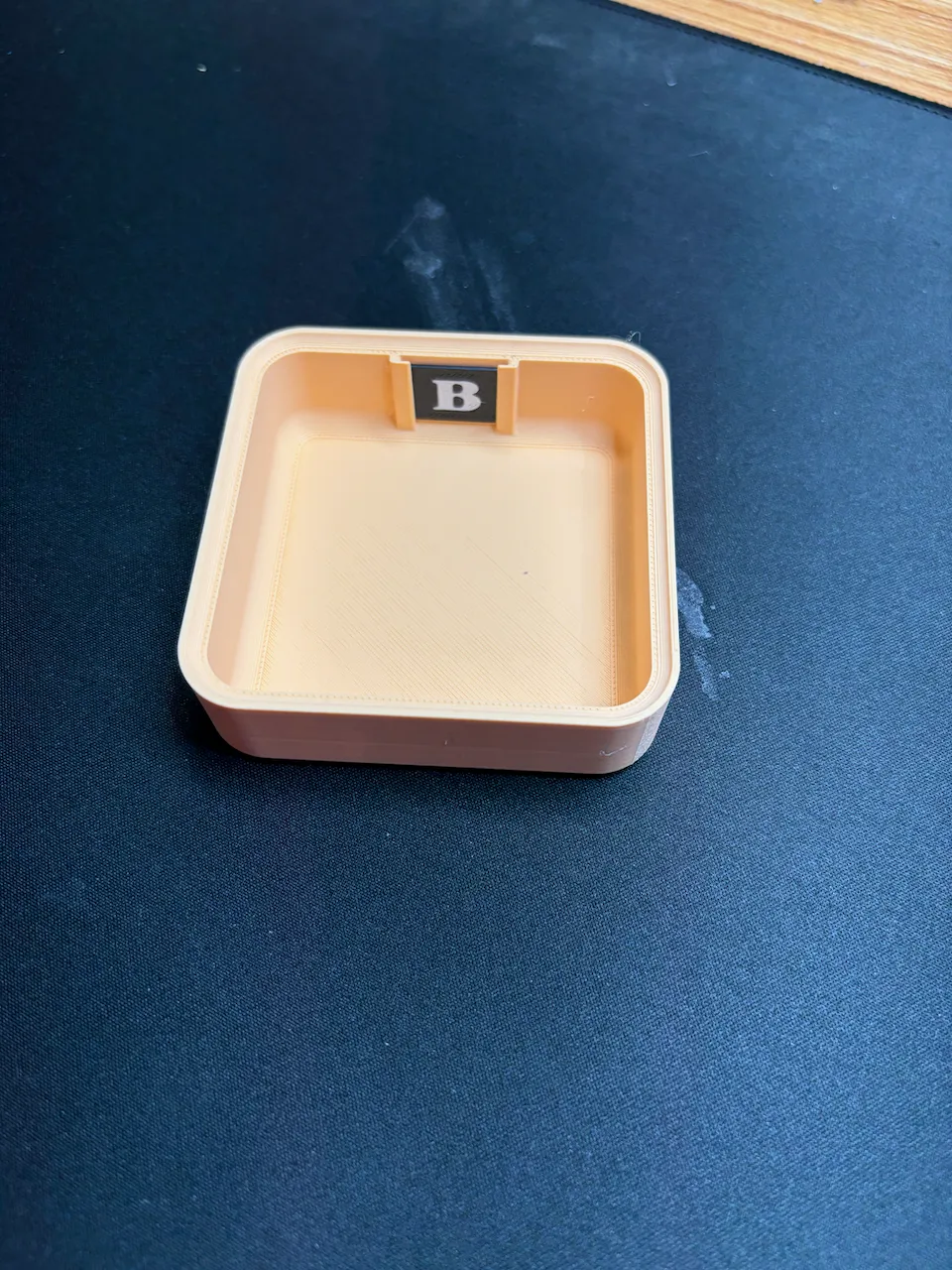 Sorting Tray With Removable Labels - Free 3D Print Model - MakerWorld