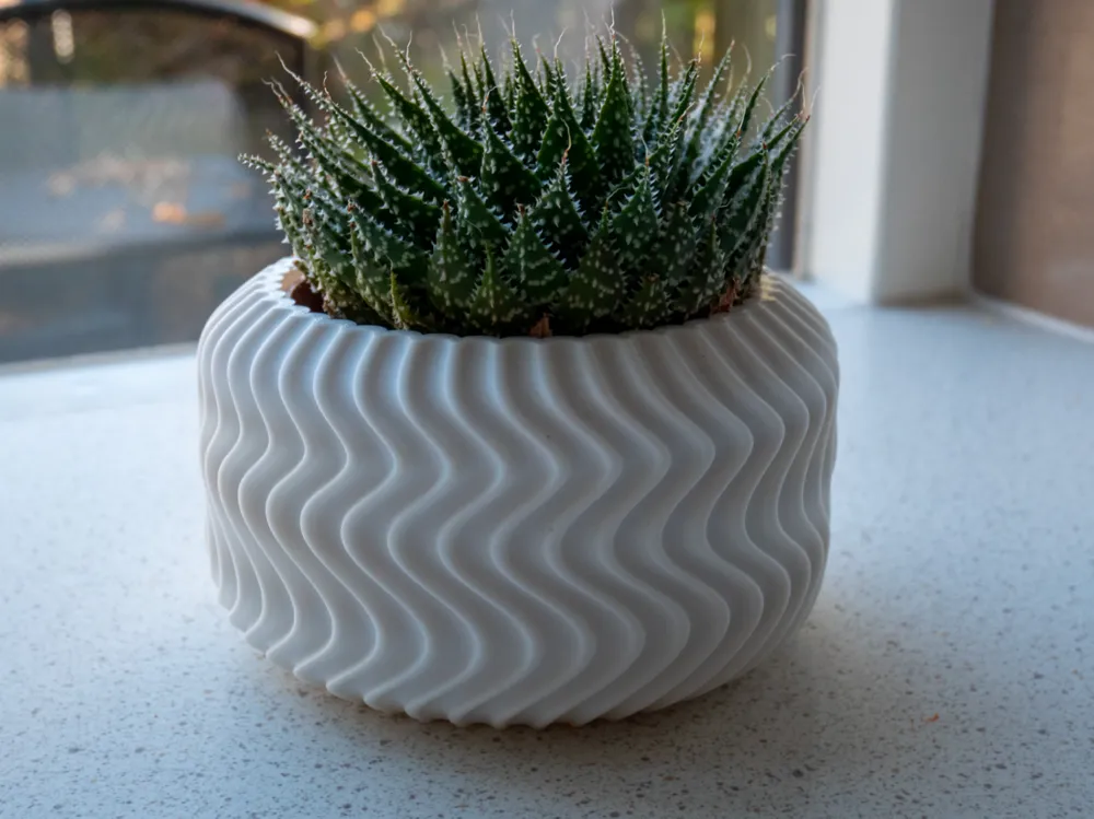 Wavy Plant Pot by Maerc - MakerWorld
