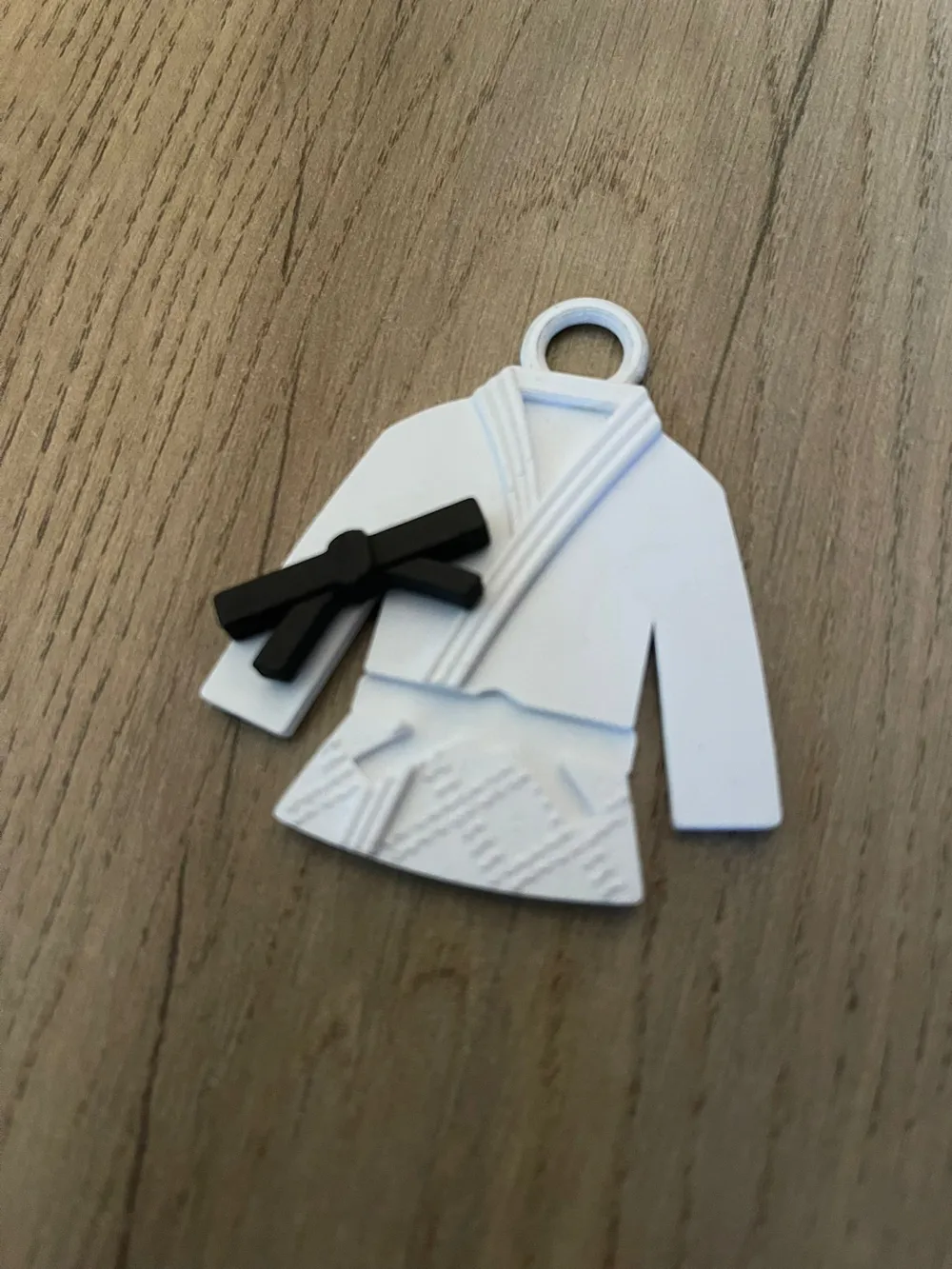 Judo gi keychain - swappable belt! by Bardo Builds MakerWorld: Download ...