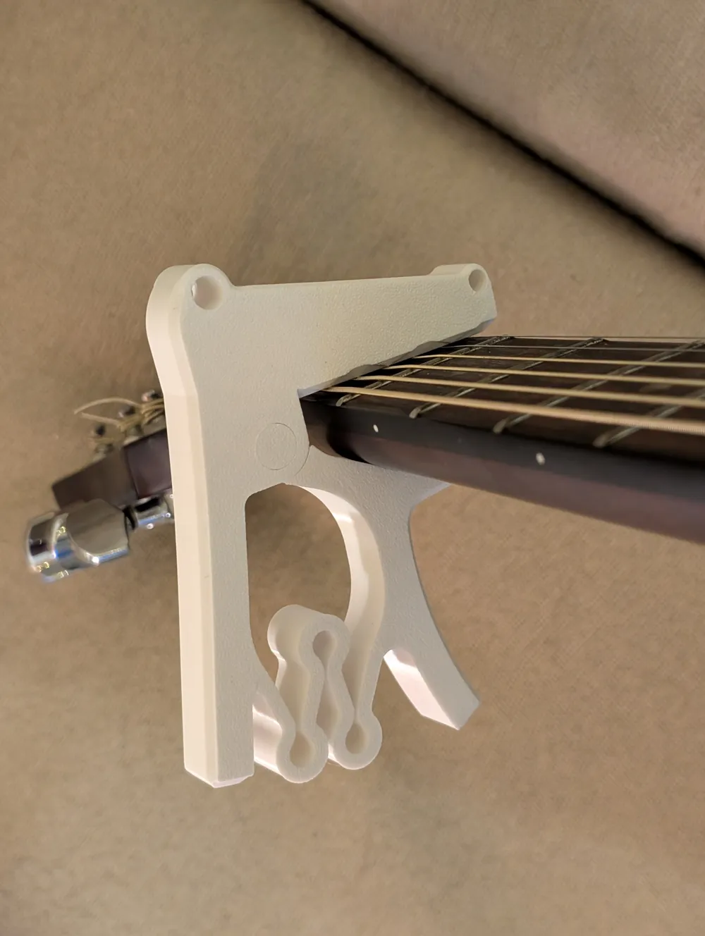 Strong Guitar Capo: Capo-Gator V1.0 by GrahamPrints3DMakerWorld ...