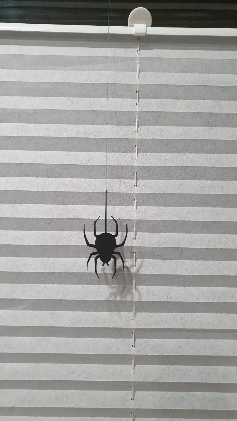 Simple Spider Halloween Decoration Window Hanger by kuuji :) - MakerWorld