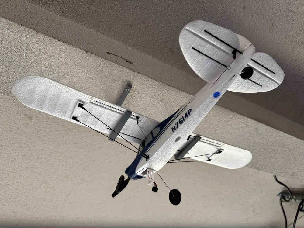 RC Plane Ceiling Hangars / Hooks by JustLovett0 - MakerWorld