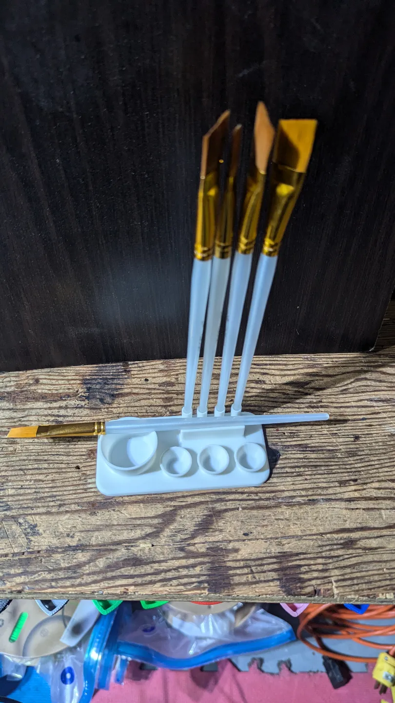 Paint Tray With 4 brush holders added Remixed by Grenz2020 - MakerWorld