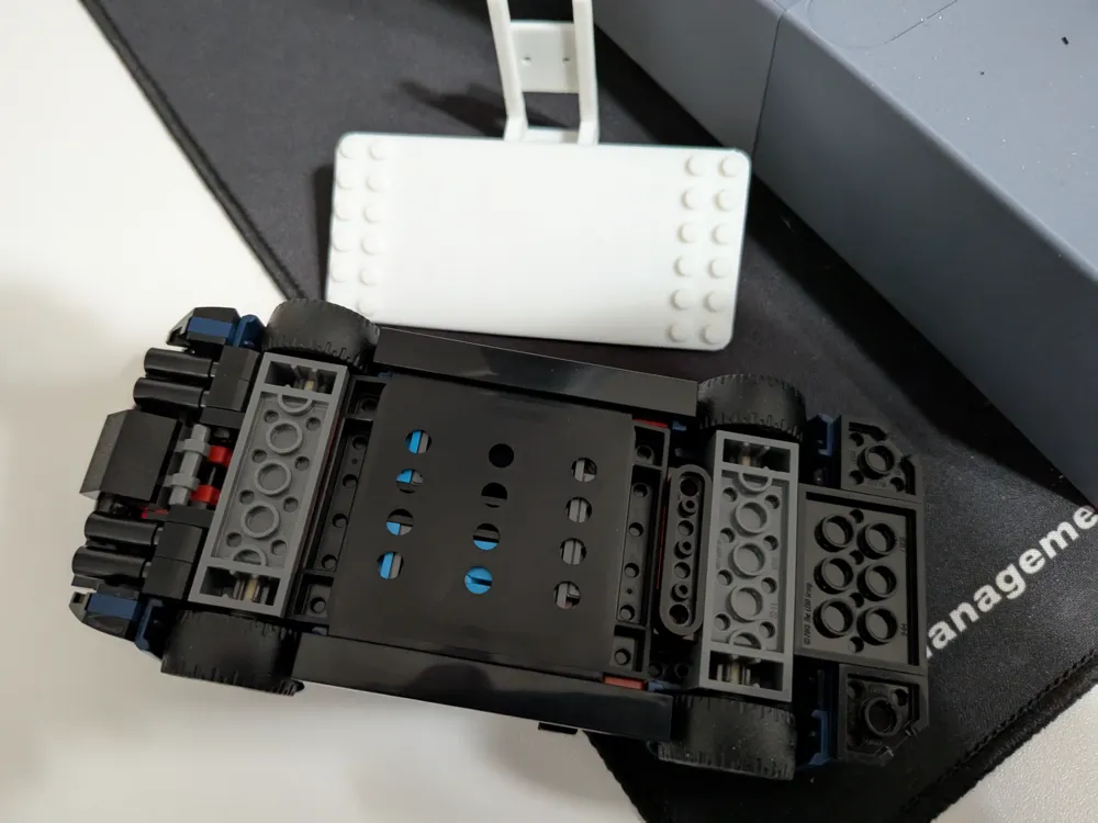 Model Brick (LEGOs) Speed Champions Wall Mount V2 - Free 3D Print Model ...