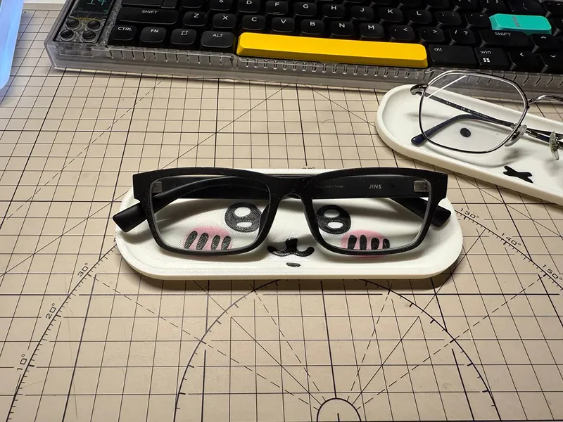 Chiikawa Glasses Tray / Holder - Free 3D Print Model - MakerWorld