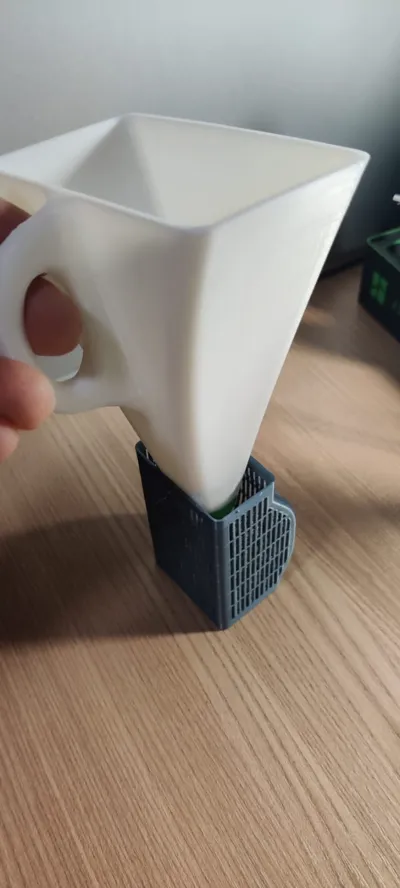 Funnel for silica gel and more by Gerard74 - MakerWorld