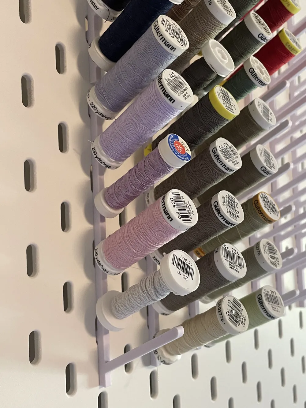 Small thread spool holder Skadis pegboard by Marte MakerWorld: Download ...