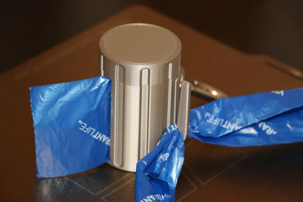 Heavy Duty Dog Poop Bag Holder With Used Bag Clip - Free 3D Print Model ...