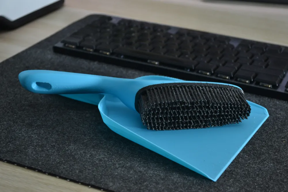 Sweeper & Dust Pan Set - TPU Bristles! - Free 3D Print Model - MakerWorld