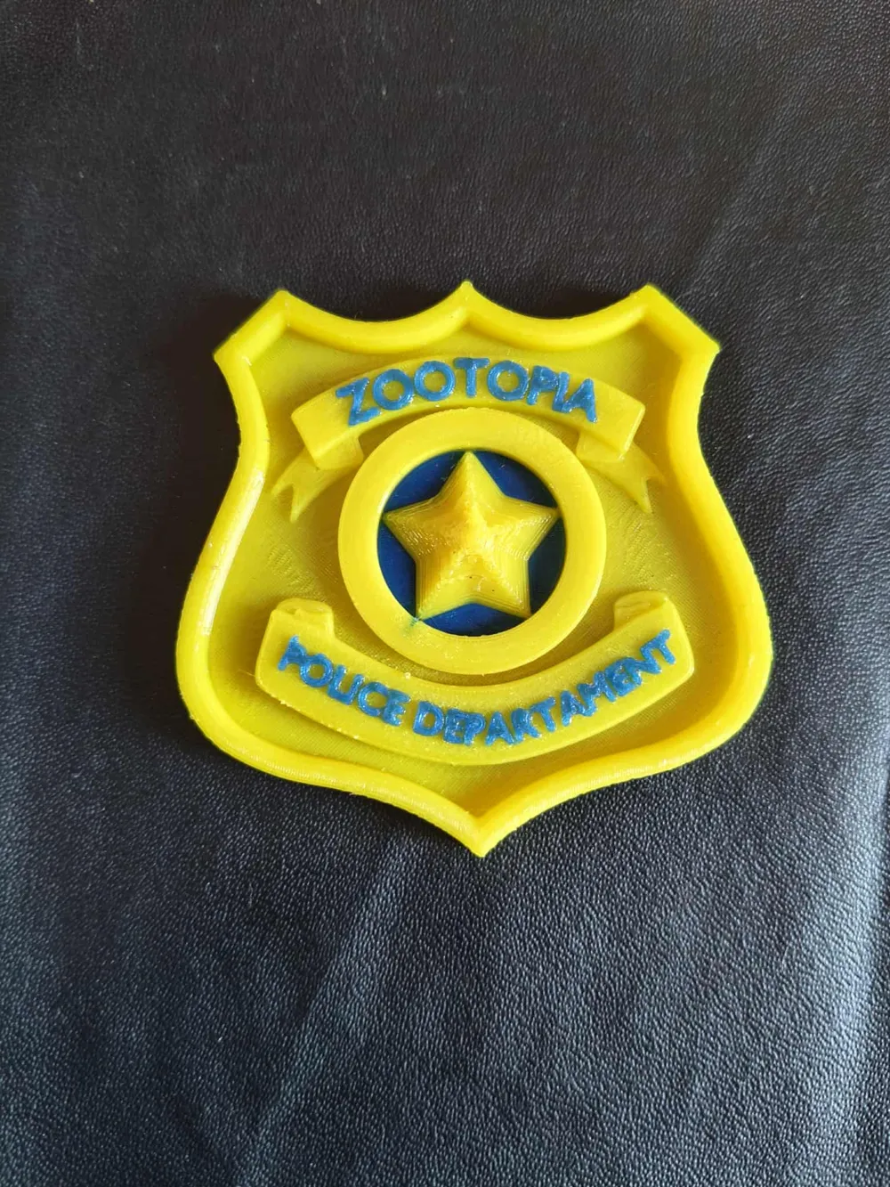 ZOOTOPIA POLICE BADGE - Free 3D Print Model - MakerWorld