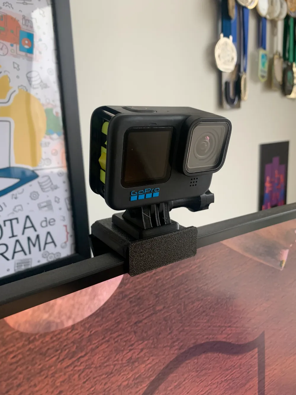 GoPro mount to monitor by felima16 - MakerWorld