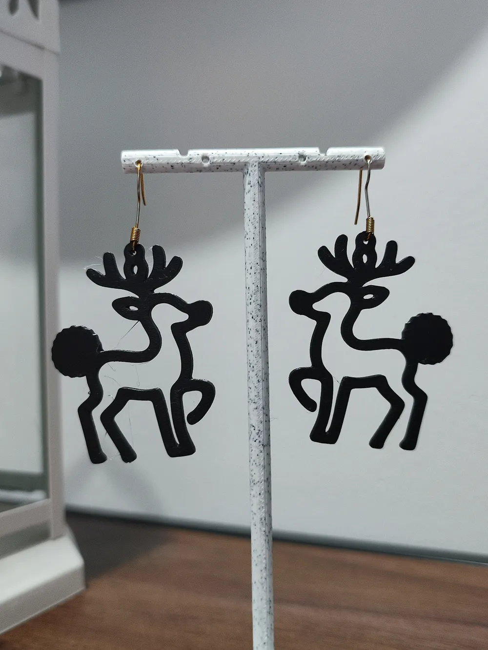 Winter Nobility Earrings - Free 3D Print Model - MakerWorld