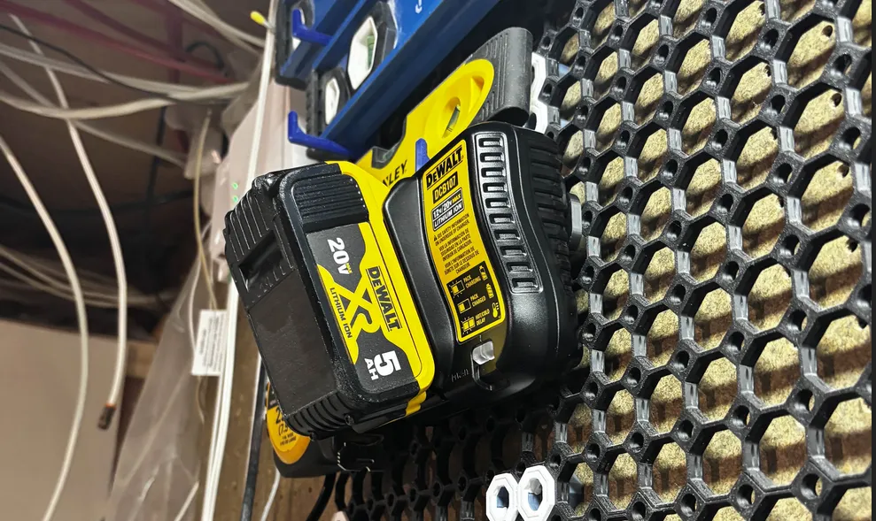 Dewalt DCB107 Multiboard Mount Remixed by Steve MakerWorld: Download ...