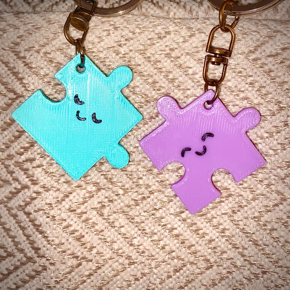 Couple's Puzzle Keychain Pieces by Candil Deco 3D MakerWorld: Download ...