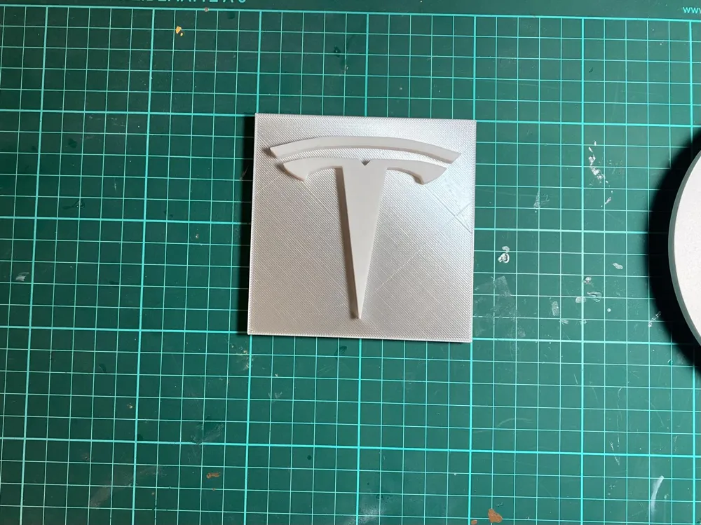 Tesla Logo 3D Model – Sleek and Minimalistic by Jonathan und Merten ...