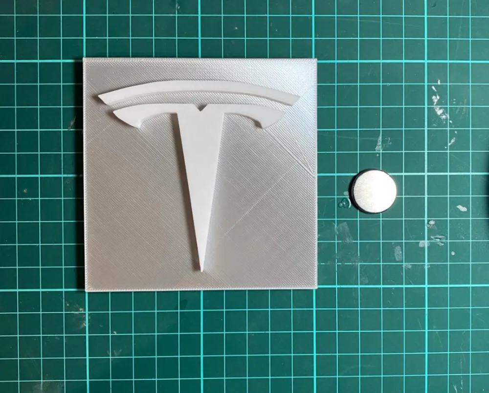 Tesla Logo 3D Model – Sleek and Minimalistic by Jonathan und Merten ...