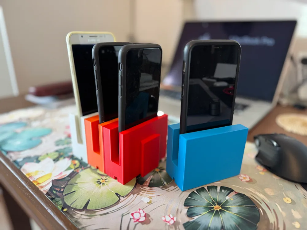 Modular smartphone stand tray for repair shop by John Connor MakerWorld ...
