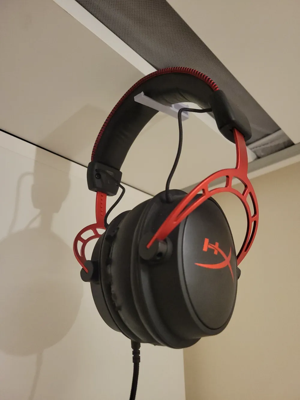 Minimalist Headphone Holder by Radical Design - MakerWorld