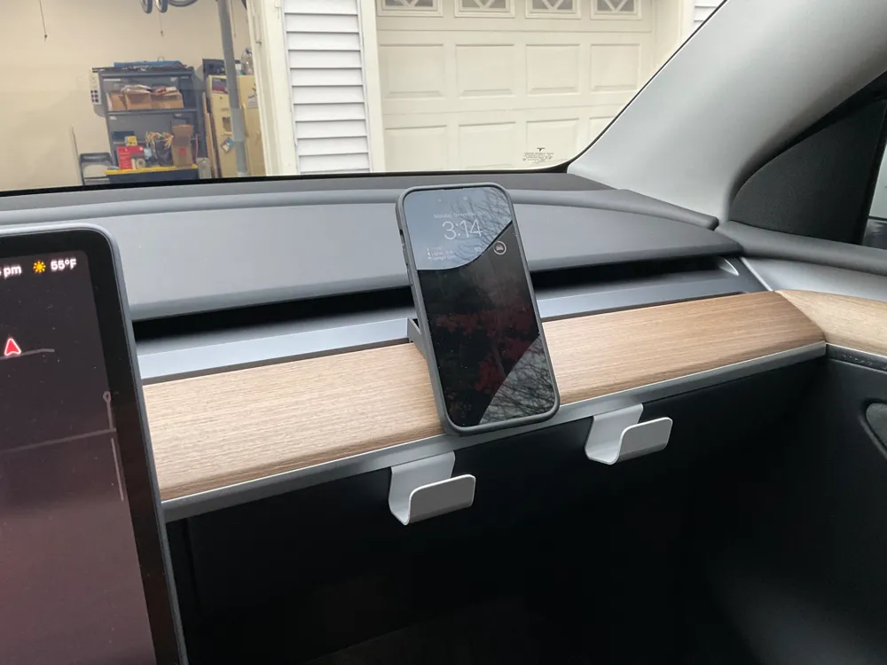 iPhone MagSafe Mount (Ecosystem) - 2 For Tesla by Rogue MAKR 01 ...