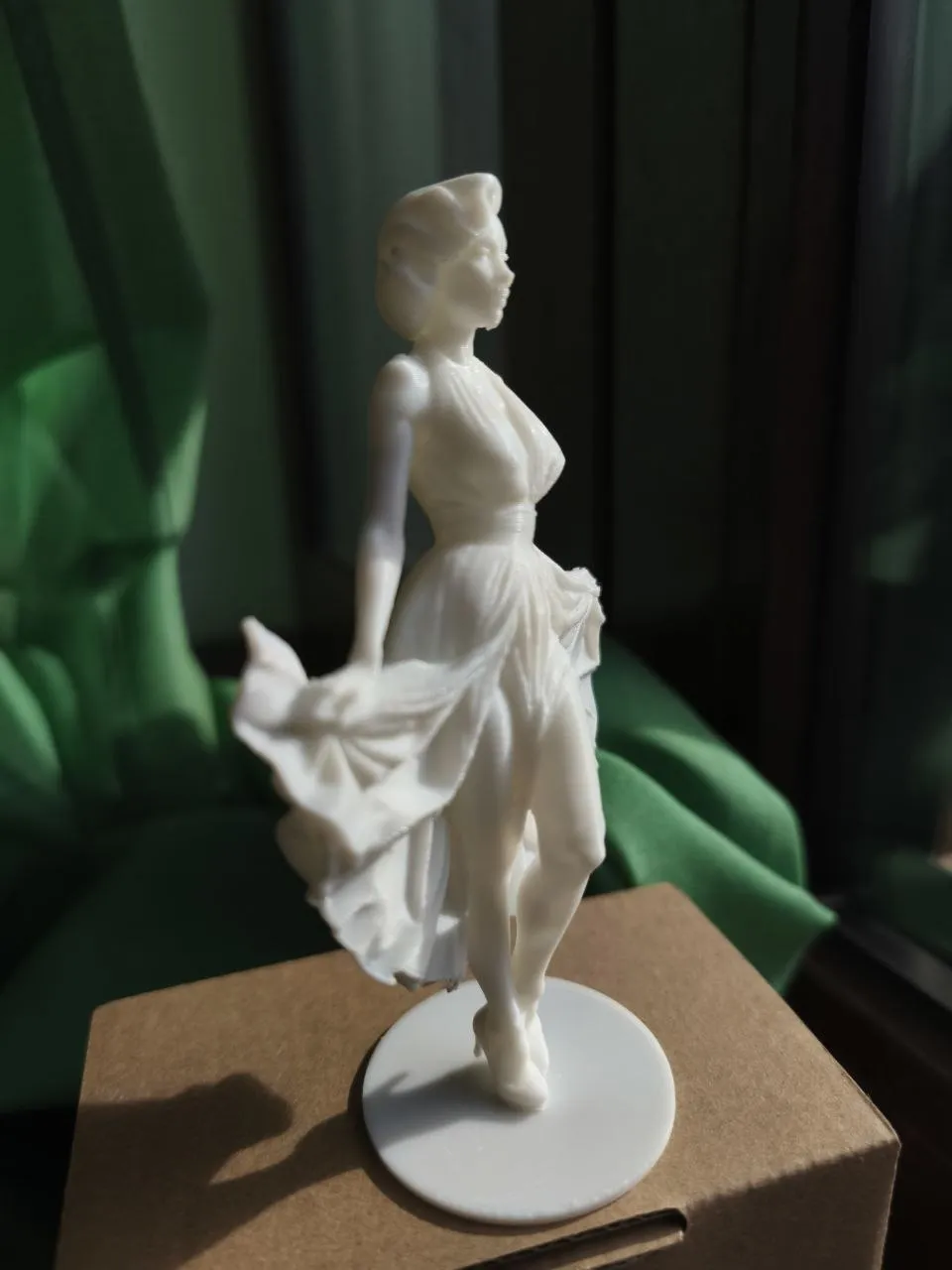 Marilyn Monroe - Free 3D Print Model - MakerWorld