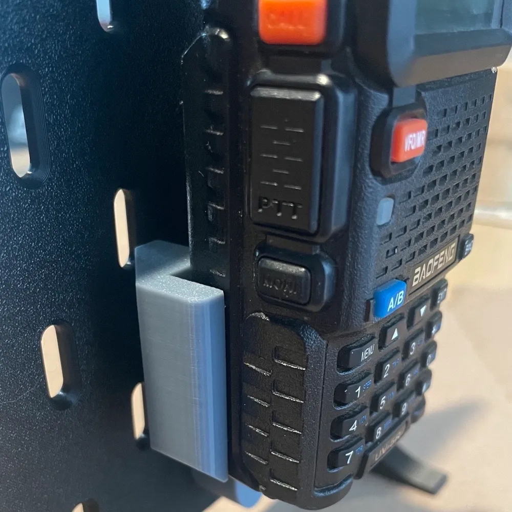 Baofeng UV-5R Skadis Pegboard Mount by ElvidPrints - MakerWorld