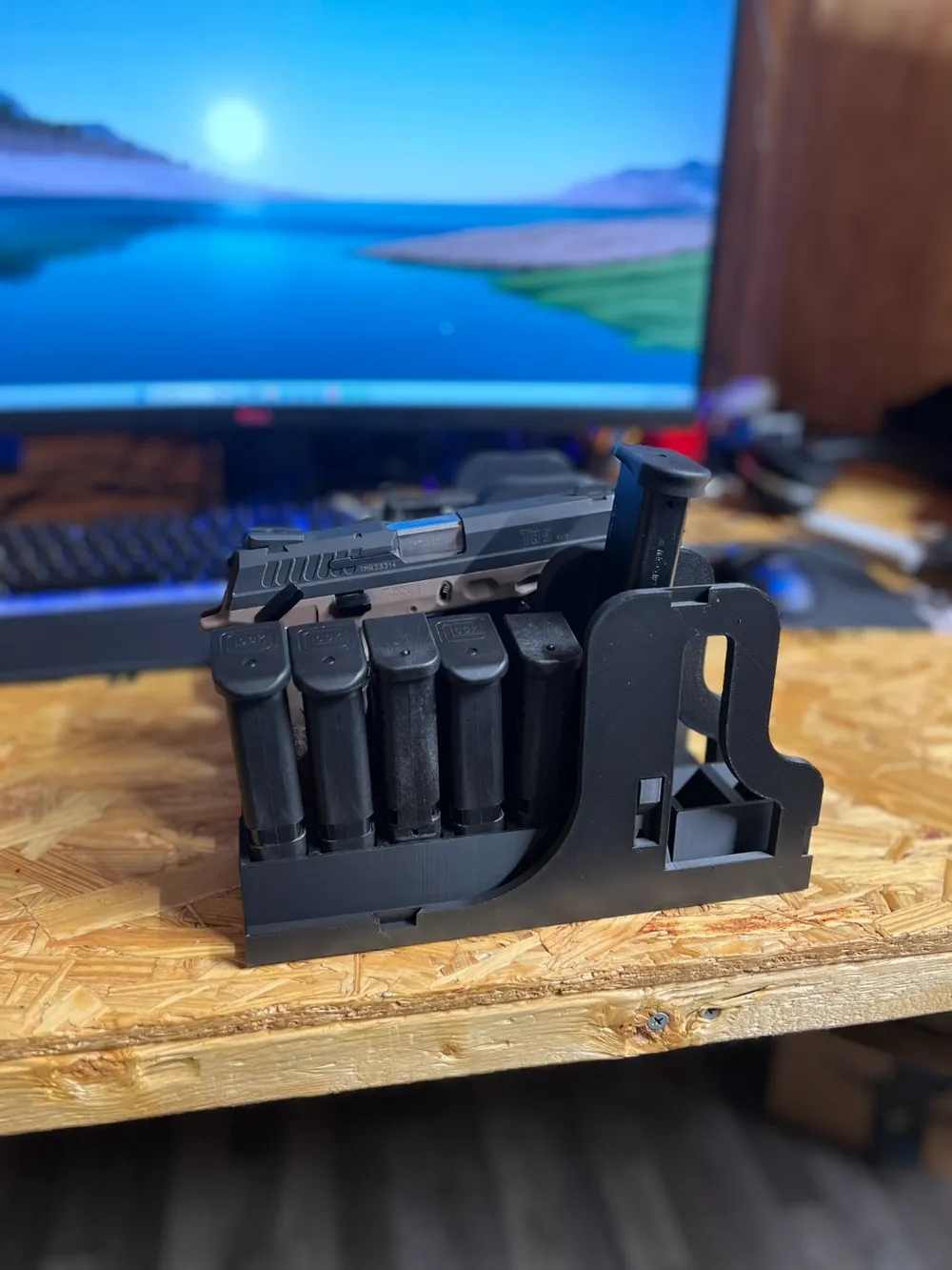 Glock mag rack for Modular Pistol Rack Remixed by Magic Man - MakerWorld
