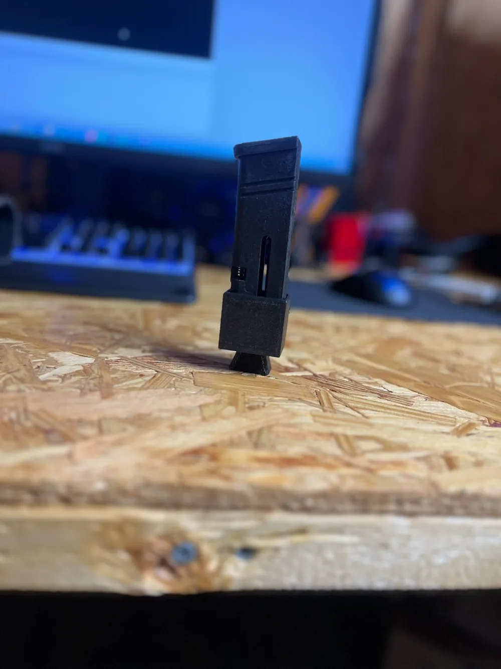 Glock mag rack for Modular Pistol Rack Remixed by Magic Man - MakerWorld
