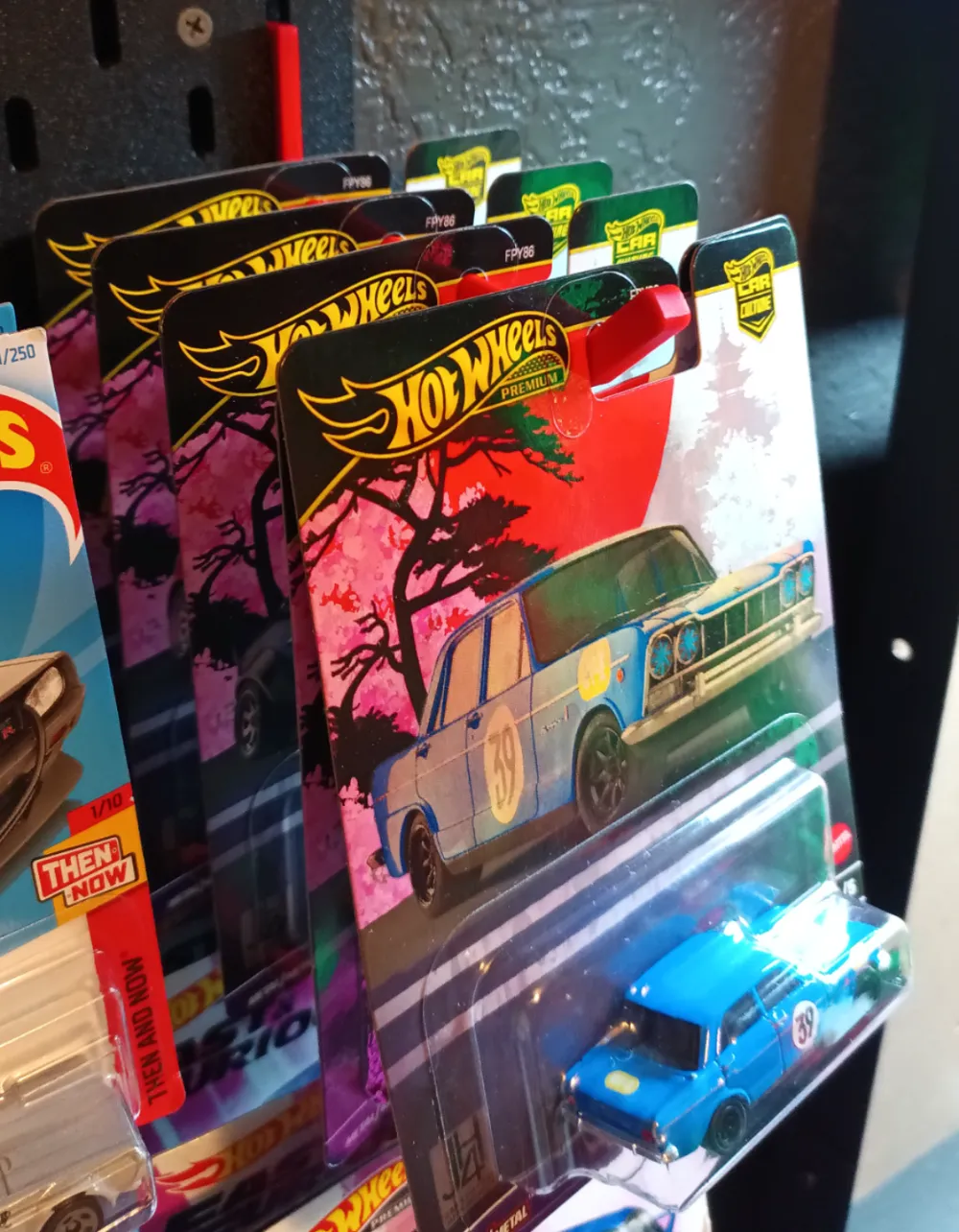 Skadis board hot wheels hook by Aj029 MakerWorld: Download Free 3D Models
