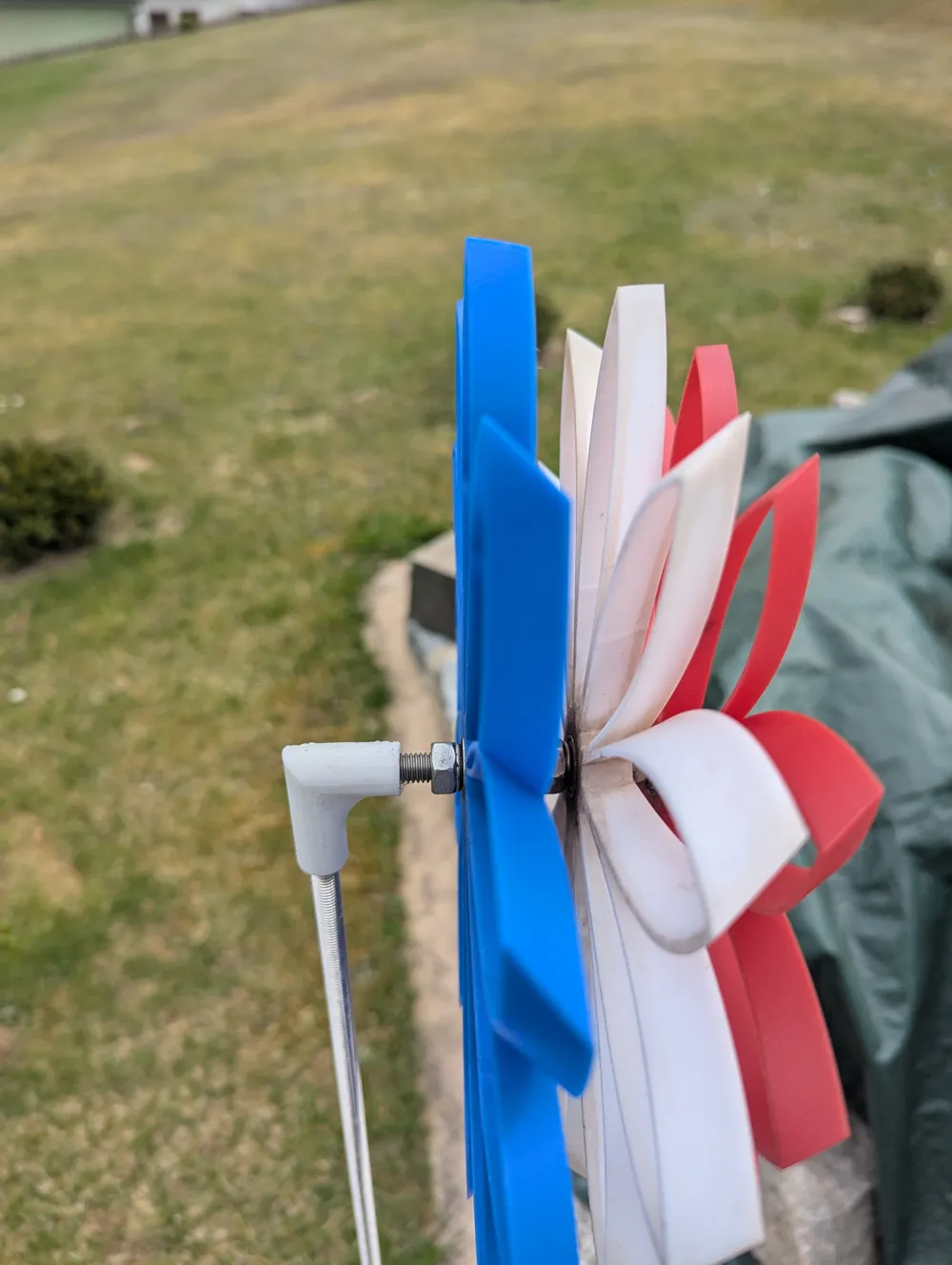 Flower Like Windmill by Gollwi MakerWorld: Download Free 3D Models
