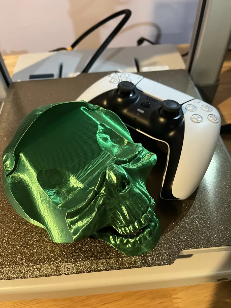 Alien Skull PS5 controller holder/stand - Free 3D Print Model - MakerWorld