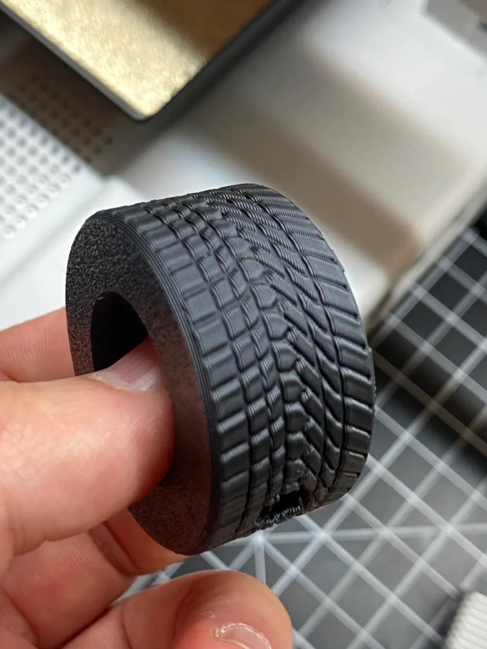 F1 Tire Keychain Tyre by f1dude - MakerWorld