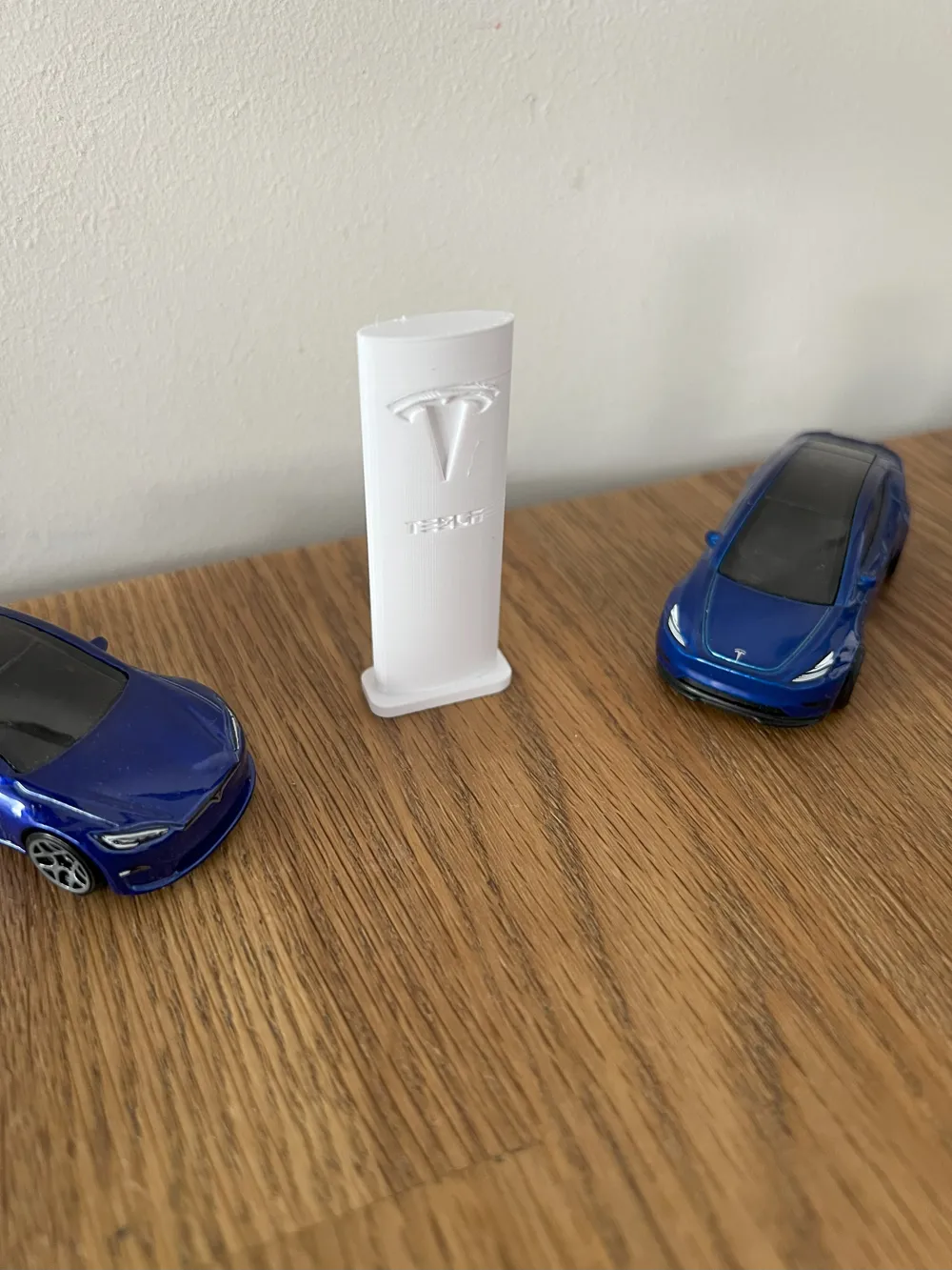 Tesla sign 1/64 for Hotwheel matchbox siku diorama by Sir_Stigma ...