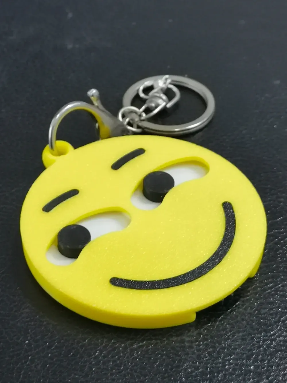 Left and right looking articulated expressive toy pendant keychain ...