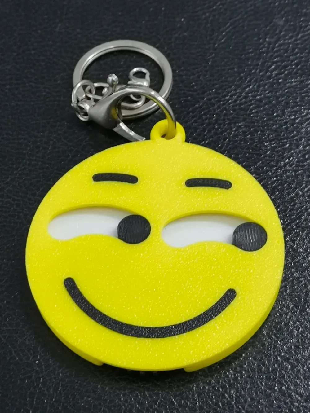 Left and right looking articulated expressive toy pendant keychain ...
