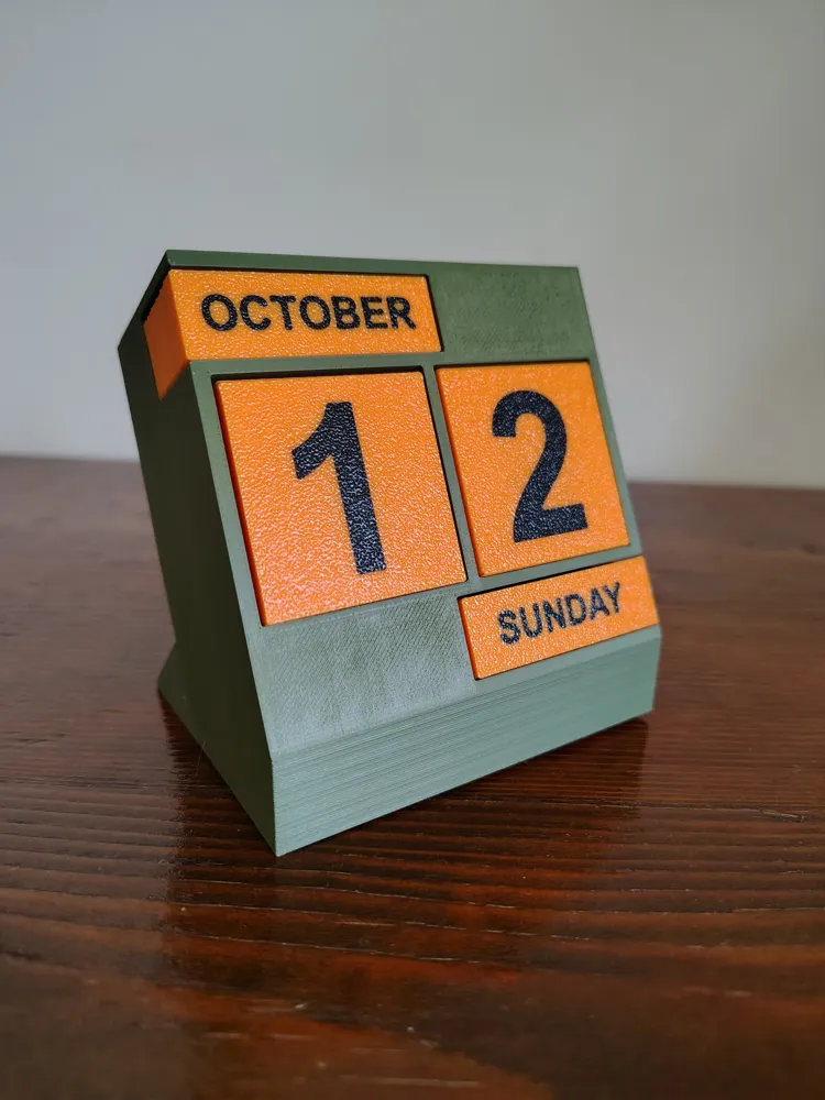 Perpetual calendar with dice indicating the days by Mauro MakerWorld ...