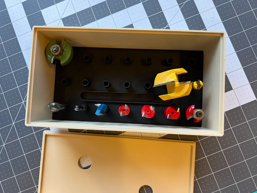 Box With Lid for Router Bit Holder by OlatTheTerrible - MakerWorld