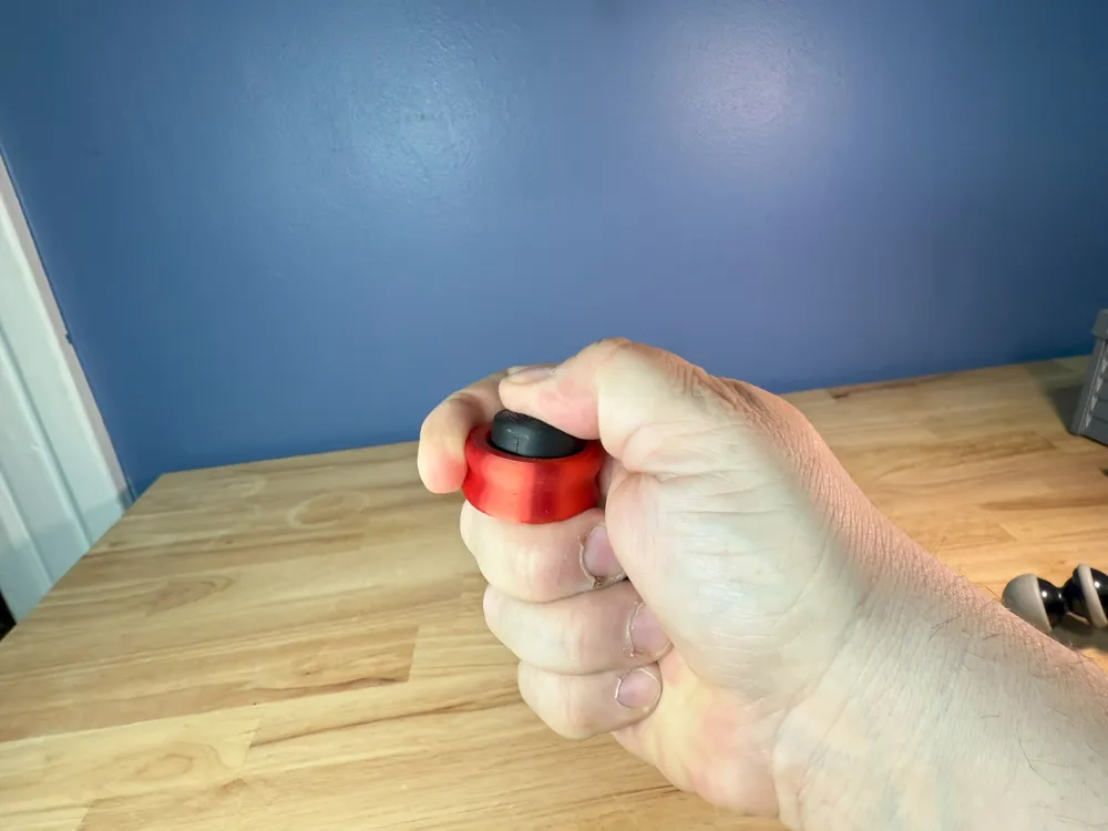 SMOOTH FIDGET BUTTON - Free 3D Print Model - MakerWorld
