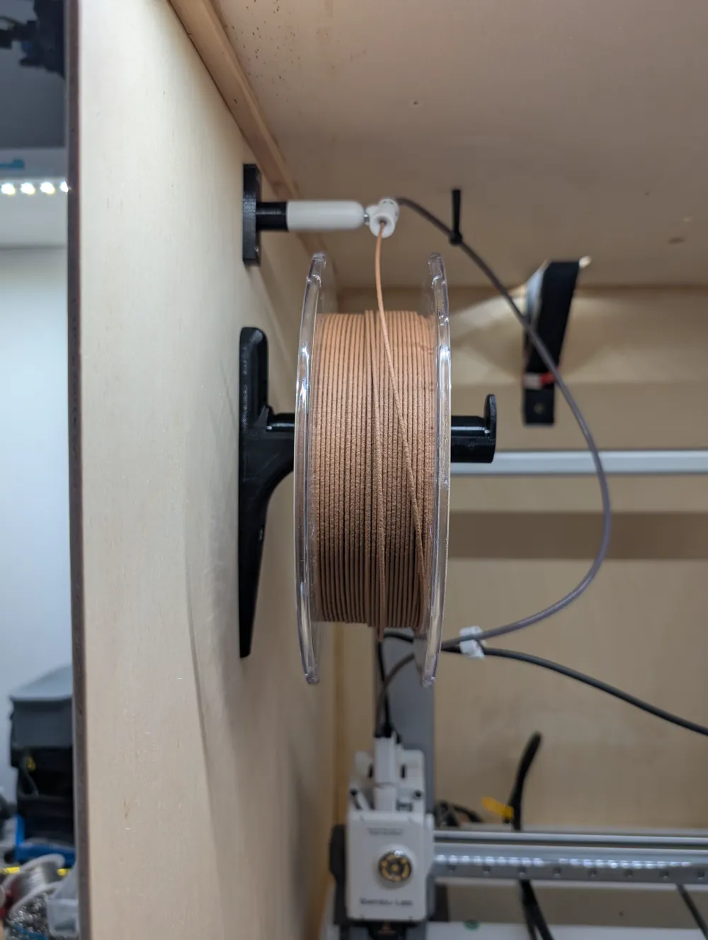 Spool holder with bearings, 90-degree attachment by Alenapo MakerWorld ...